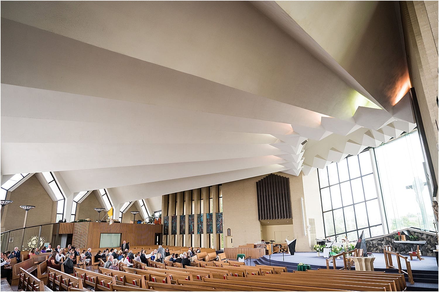 Best Churches for your Pittsburgh Wedding | leeannmariephotography.com